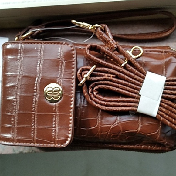 Bandolino | Bags | Crosbody Or Wristle Wallet Bandolino Cognac And Gold ...